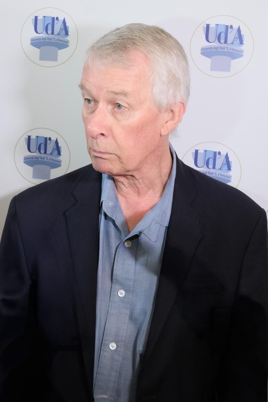 Conferimento del titolo di Membro onorario del Corpo accademico al Premio Nobel Sir Richard ...